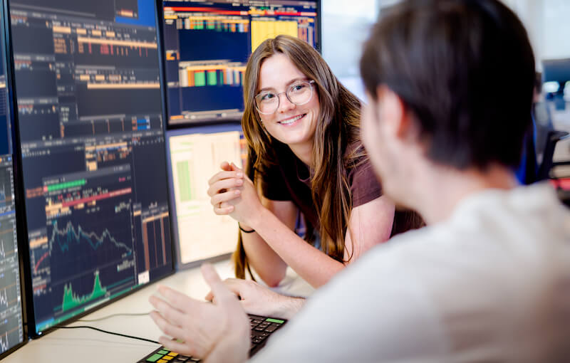 Graduate Trader Program - Vivcourt